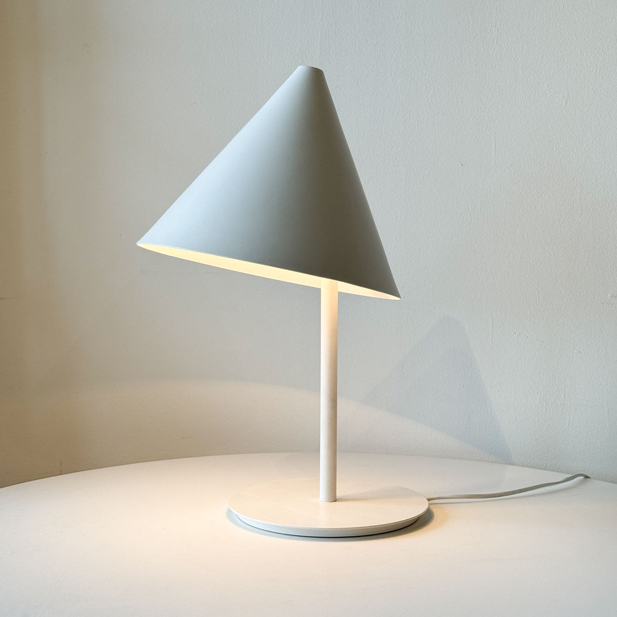 Conic table lamp by Thomas Bentzen for Menu – Steppe