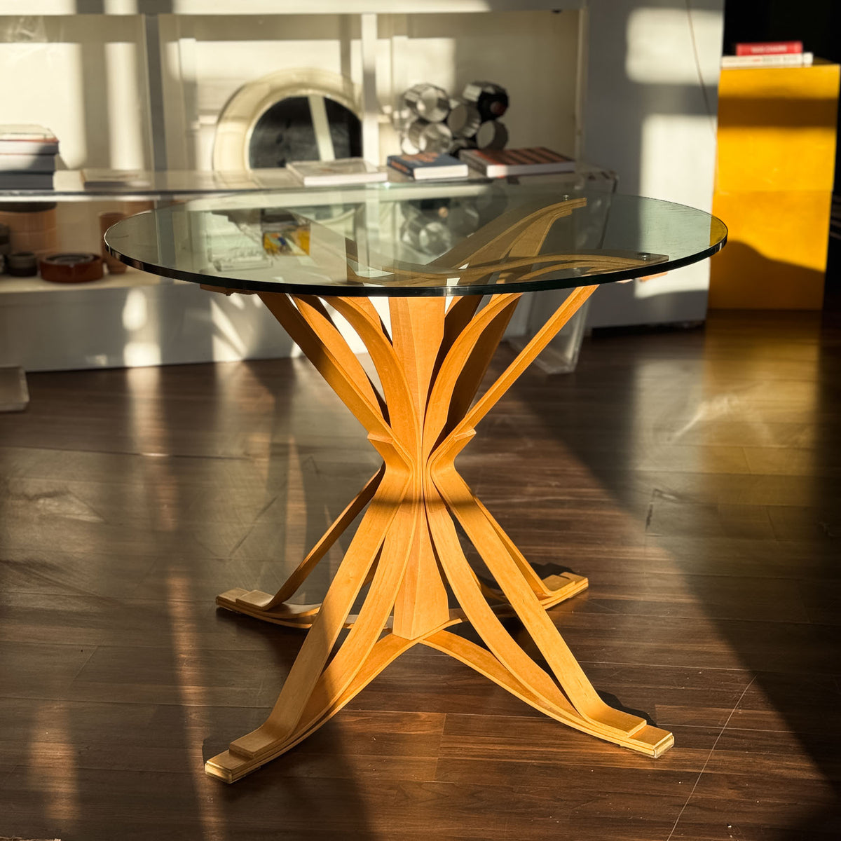 Face off table by Frank Gehry for Knoll – Steppe